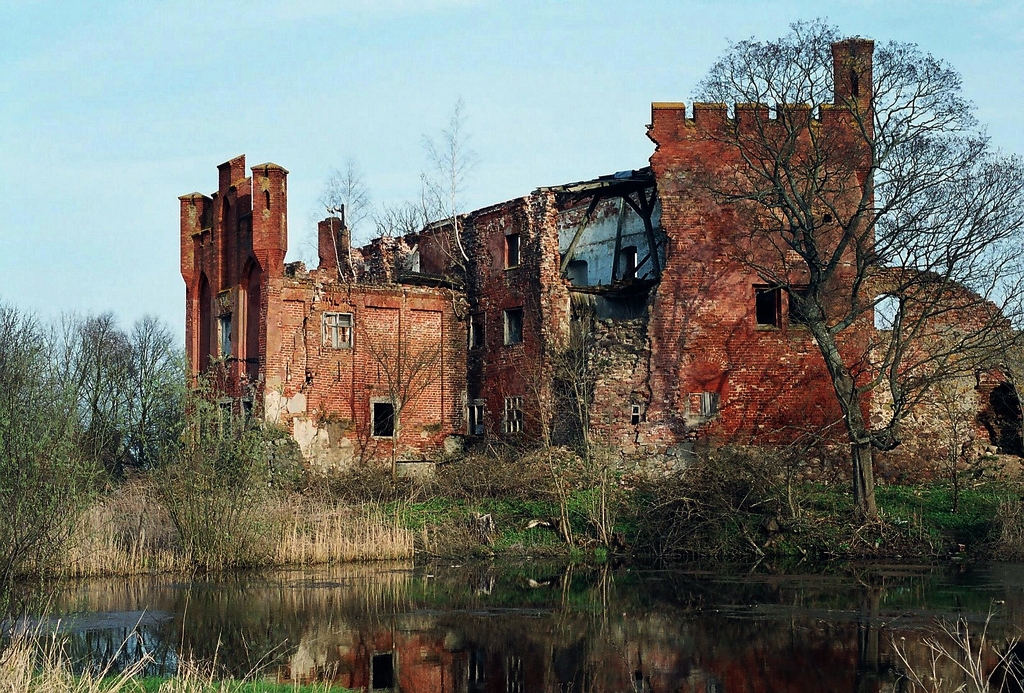 An Englishman at Schaaken Castle Russia - Expat in Kaliningrad, Russia