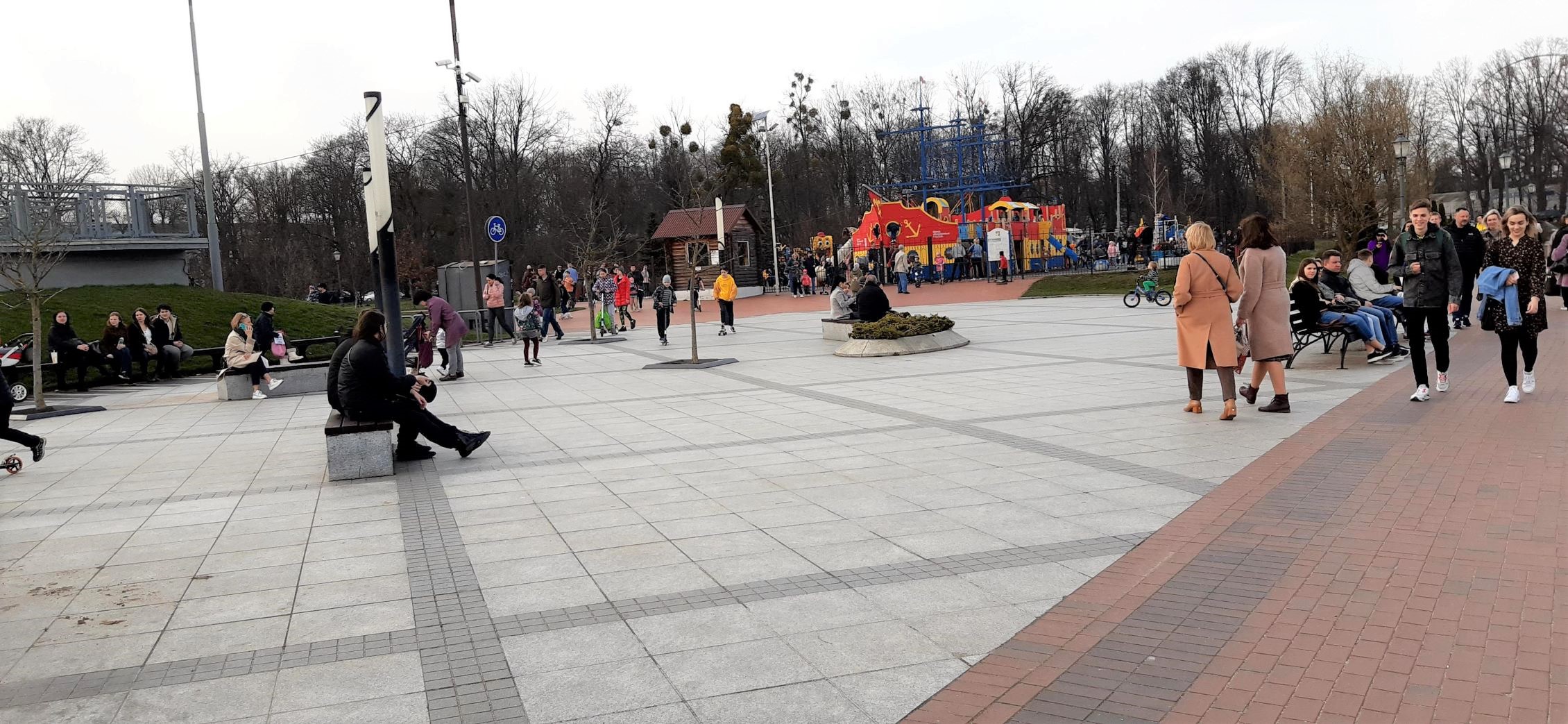 Spring Brings People Out in Kaliningrad - Expat in Kaliningrad, Russia