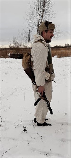 Soviet Re-enactors take Polessk Brewery in WWII Battle - Expat in ...